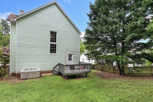 Game Space! Fenced In Yard - Raleigh, NC
