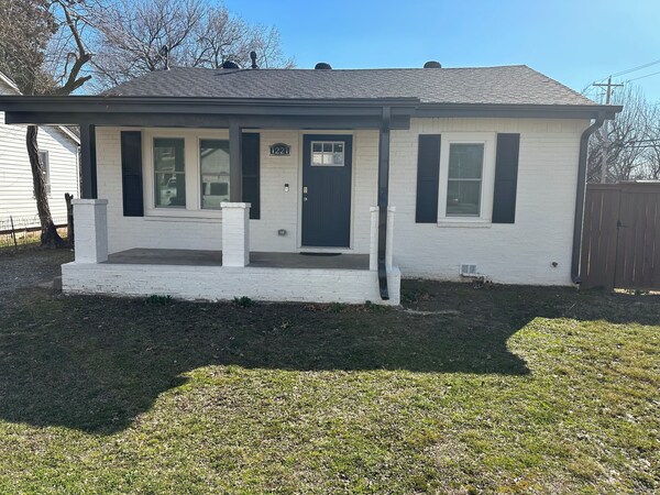 Cozy 2-bedroom House In Springdale With Wifi - Springdale, AR