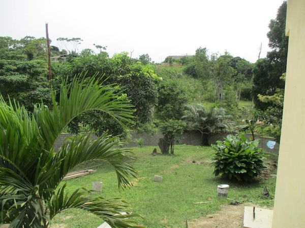 2 Bedroom House With Garden - Vacation Rentals Libreville - Akanda - Gabon - Libreville
