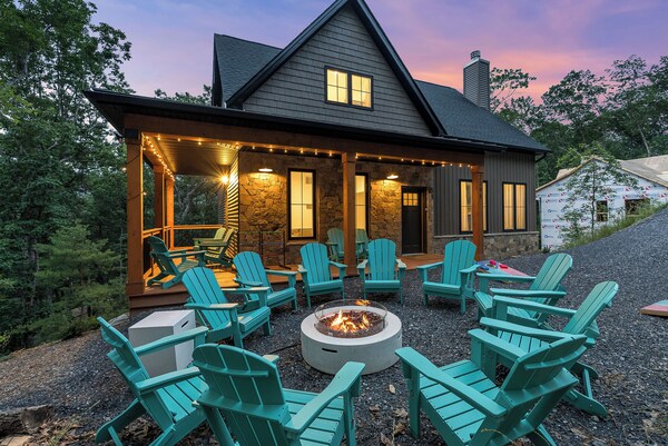 Mountain Views, Gameroom, Hottub Minigolf, Firepit - Shenandoah, VA