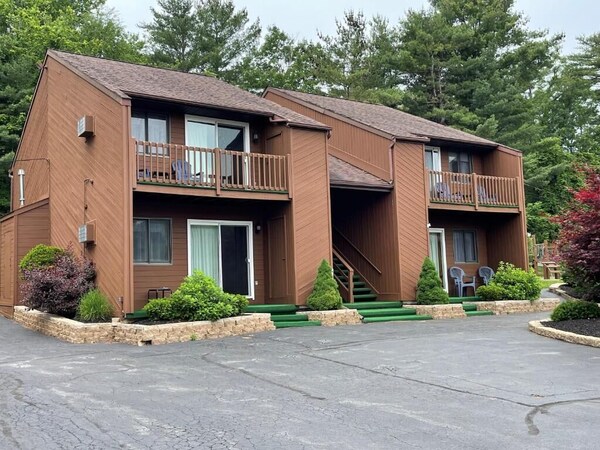 Charming 2-bedroom Condo With Fitness Room, Wifi In Wonderful Lake George - Glens Falls, NY