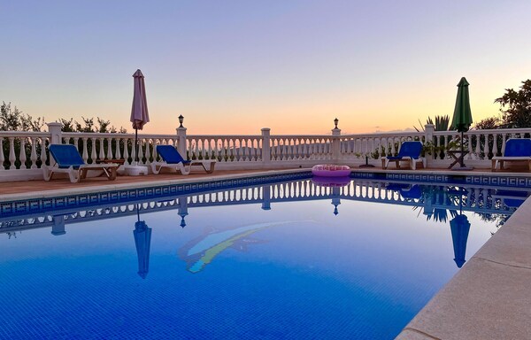Gemütliches Haus Mit 5 Schlafzimmern In. - Vélez-Málaga