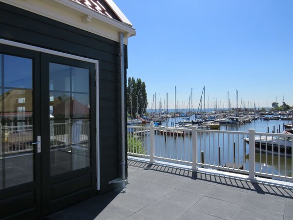 Beautiful Apartment For 8 People With Pool, Wifi, Tv, Terrace And Parking - Volendam