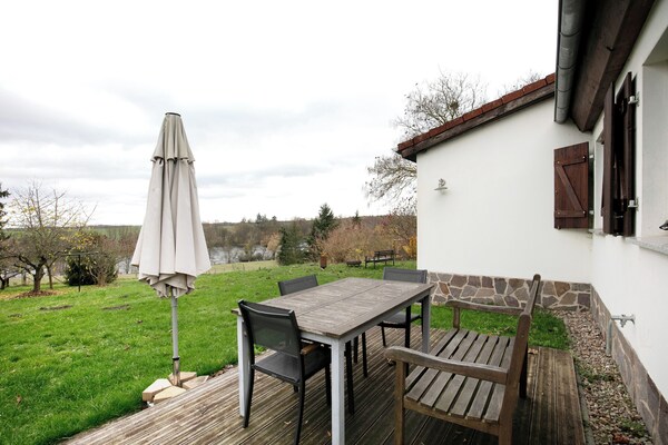 Ferienwohnung 'Haus Am See - Zur Roten Tür' Mit Seeblick, Privater Terrasse Und Wi-fi - Templin