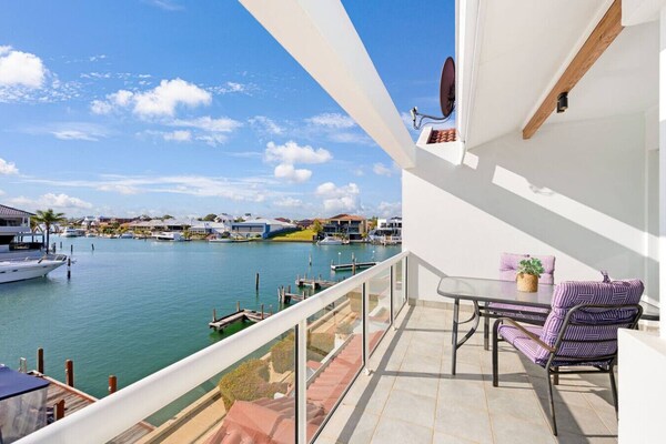 On The Canal In Halls Head - Mandurah