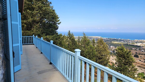 1 Bedroom Guesthouse With Incredible Views! - Chipre