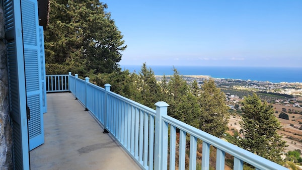 1 Bedroom Guesthouse With Incredible Views! - Chipre