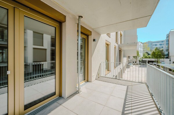 Exquis Luxus 2br Apartment Etro I Balcony I Family-friendly I Mercedes I Office - Böblingen