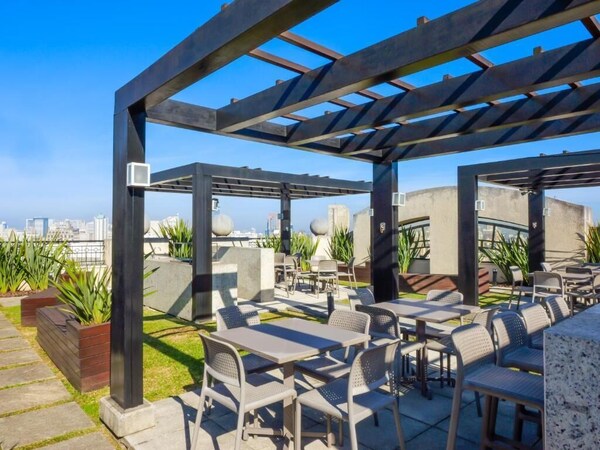 Complete Apartment With Parking Space In The Center - Curitiba