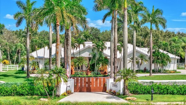 Elite 6br Sports Resort: Heated Pool & Pro Courts - Coral Castle, Homestead