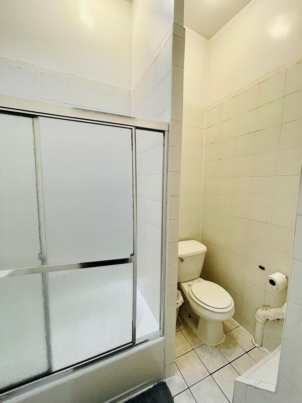 Charming 2-bedroom Apartment In Delightful New York With Wifi, Ac - Ridgewood - Queens NY