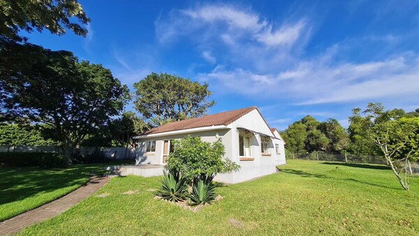 Cozy Cottage In Port Elizabeth, Near Kragga Kamma Game Park. Sleeps 2. - Port Elizabeth
