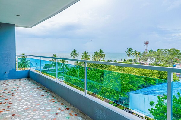 Coastal Condo With Stunning Sea Views, Rain Shower & Private Balcony Escape - Puntarenas