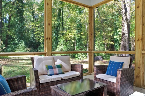 Clayton 3br Modern Farmhouse & Downtown Sleeps 8 - Clayton, NC