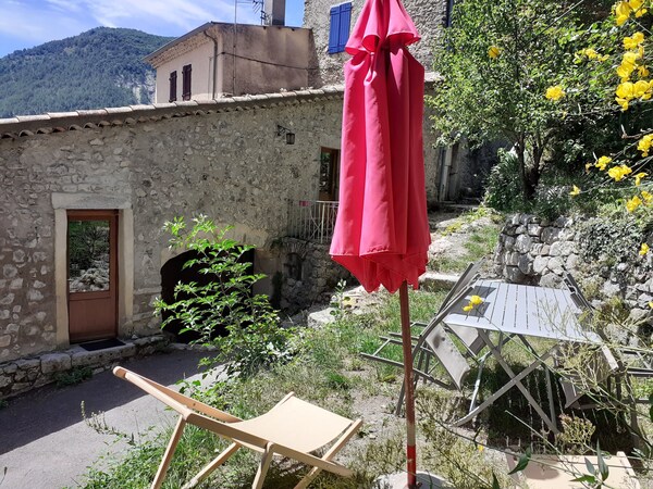 House In Quiet Drôme Village, 2 Bedrooms, 2-6 Pers, Pets Welcome! - Die