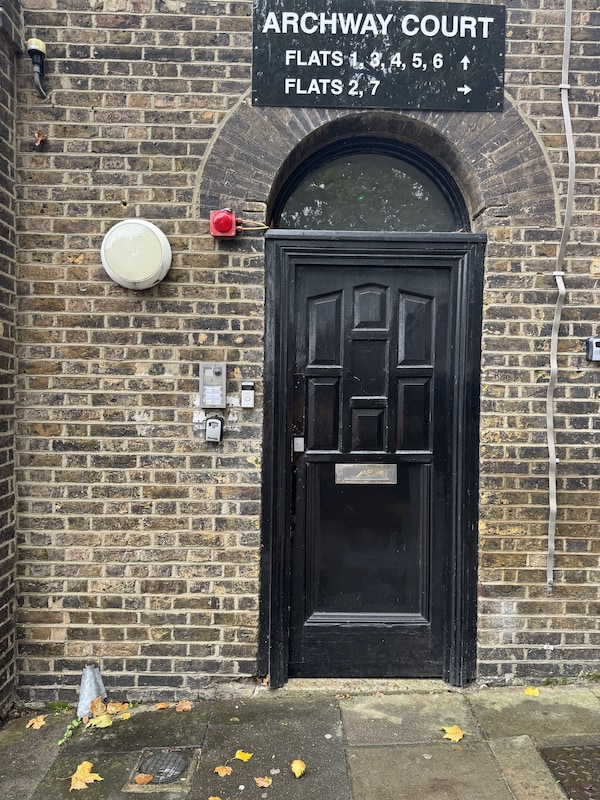 Spacious 2 Bedroom In Woolwich - Ilford