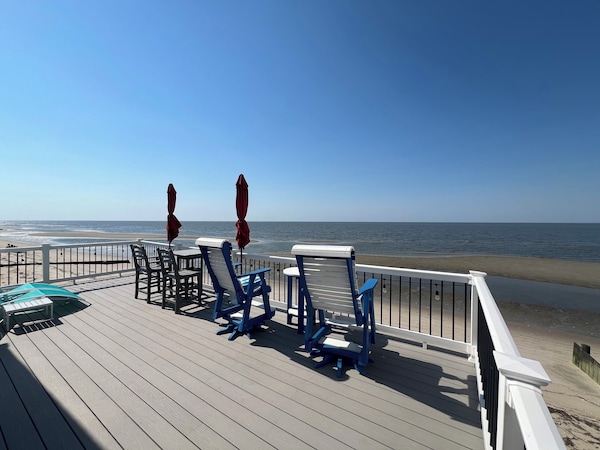 On The Beach.  Cape May County Beach Cottage With Breathtaking Sunset Views. - New Jersey