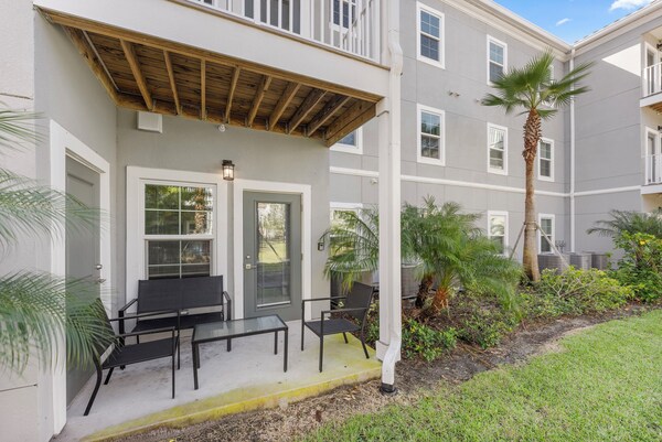 Gorgeous 2 Bed /2 Bath Condo Close To Beaches - Palm Bay, FL
