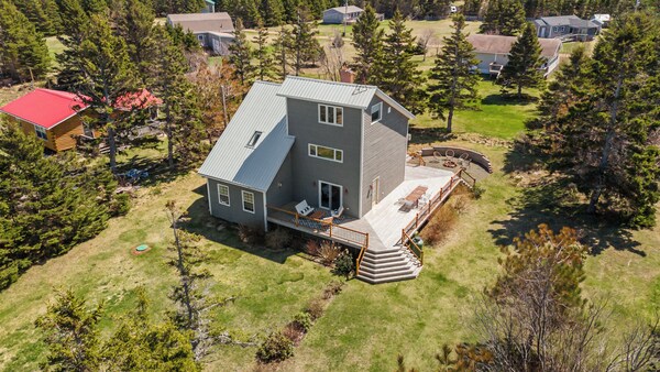 Hidden Dunes Coastal Cottage With Beach Access - Île-du-Prince-Édouard