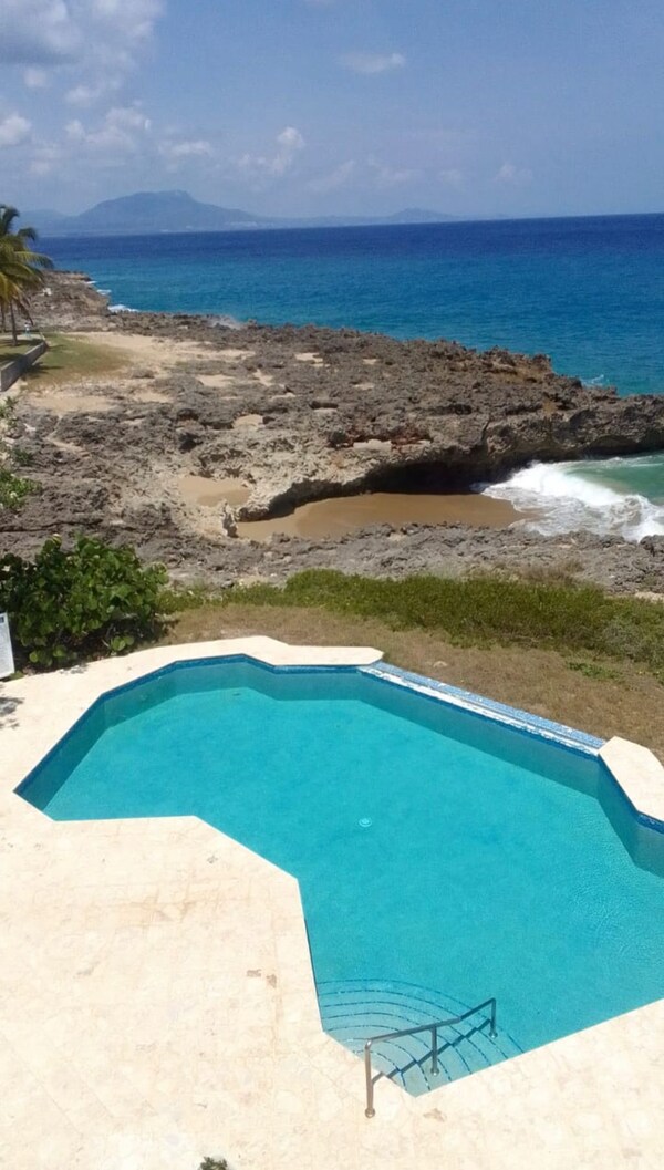 Ocean Front Luxury Penthouse - Sosúa