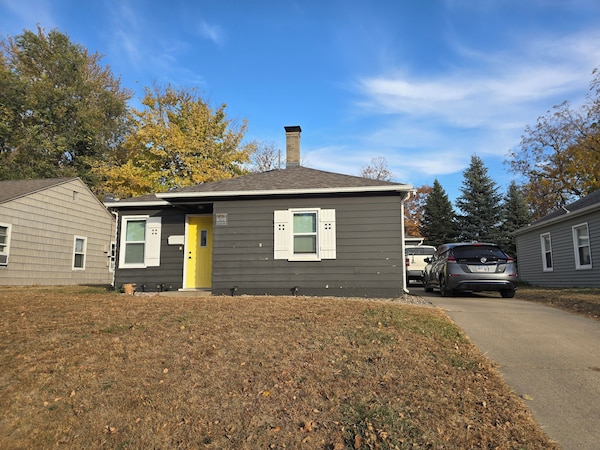 Charming 2+ Bedroom House In Walking Distance From Sanford, Augi, & U Of S.f. - Good Earth State Park, Sioux Falls