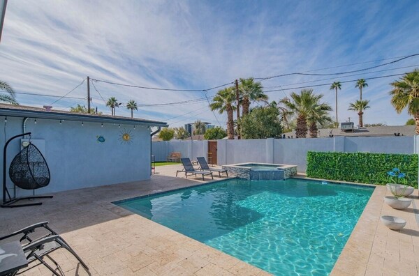 Urban Cottage In Heart Of Old Town Scottsdale W/large Pool, Spa, And Golf - Phoenix, AZ