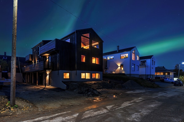 Arctic Seasons Villa Panorama | Luxury Home | View - Tromsø