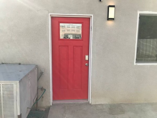 Stay And Enjoy This Spacious Yet Cozy Spot Located In The Beautiful North Valley Of Albuquerque - Corrales, NM