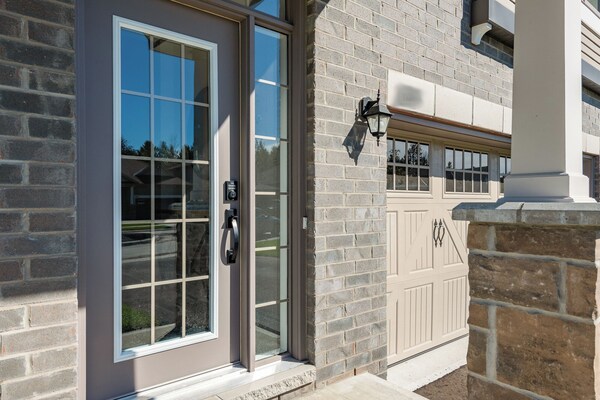 The Wabi Sabi: 5-bedrooms Luxury Golf Course Home - Kemptville