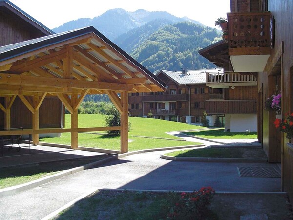 Triplex Apartment With Pool, Parking, Pets Allowed - Sixt-Fer-à-Cheval