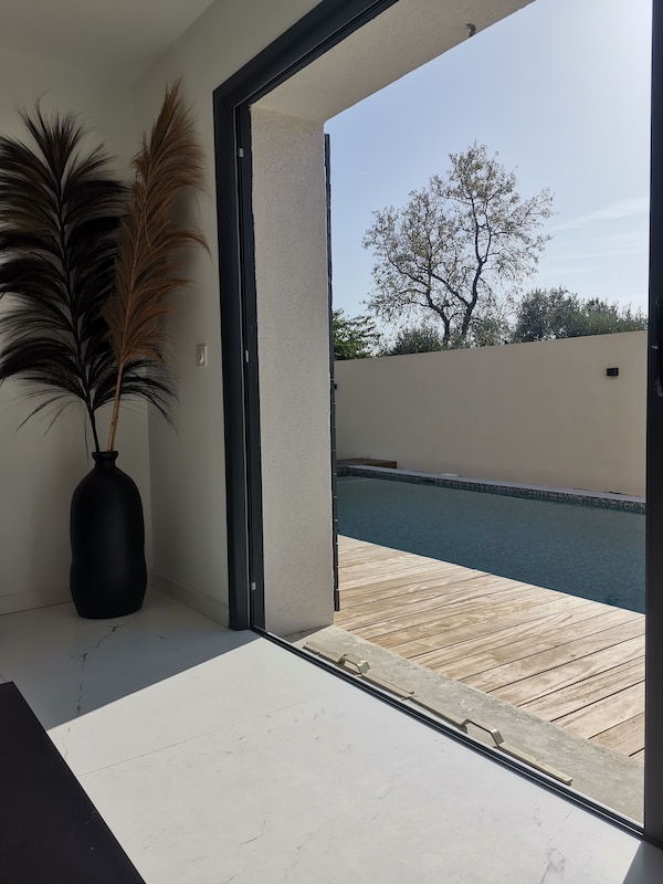 Pretty Villa With Swimming Pool, Terrace And Private Garden Between Aix And Salon - Rognac