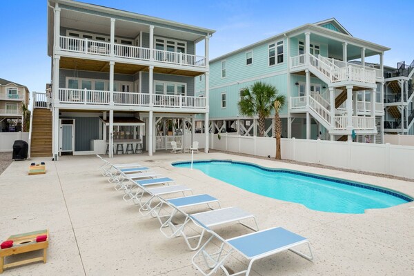 "See Ya On Second" Is A Pristine 5-bedroom Home With A Private Pool And Just A Short Walk Away From The Beach - Ocean Isle Beach, NC