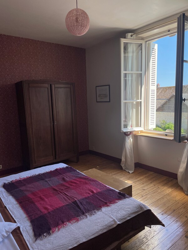 Chambre Unique Au Dessus Du Restaurant - Langeais