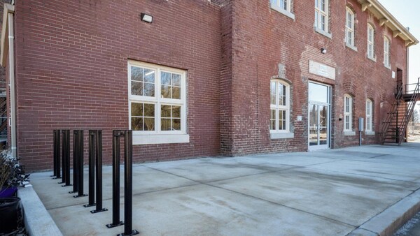 Barsala L Elegant 2bd Getaway: Near Downtown & Parks - Saluda Lake, SC