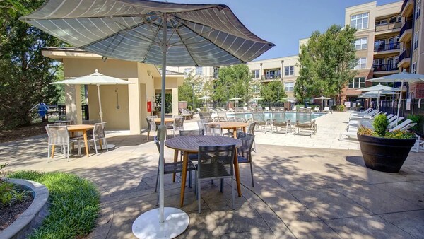 Barsala L 2bd Oasis At Arboretum: Stylish & Scenic Views - Cary, NC