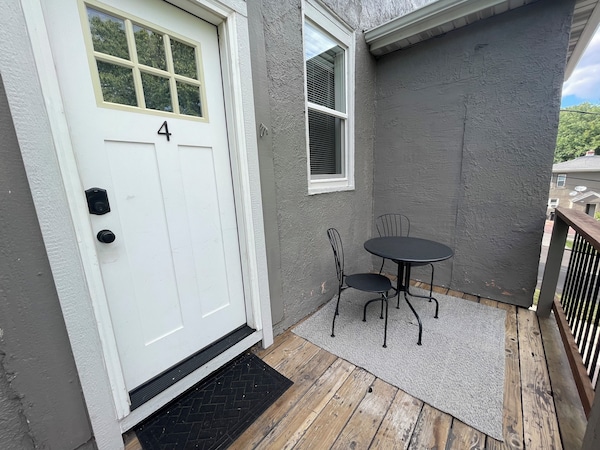 Stay On Spring, Sleeps 2, Suite, Dtsf, Pet Friendly, #4 - South Dakota