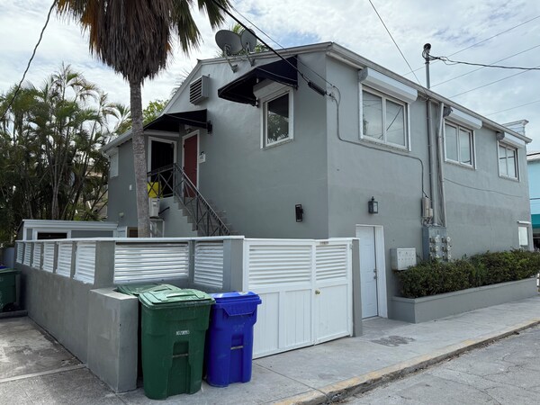 Wahoo Way | Charming Hideaway On Duval Street! - Key West, FL