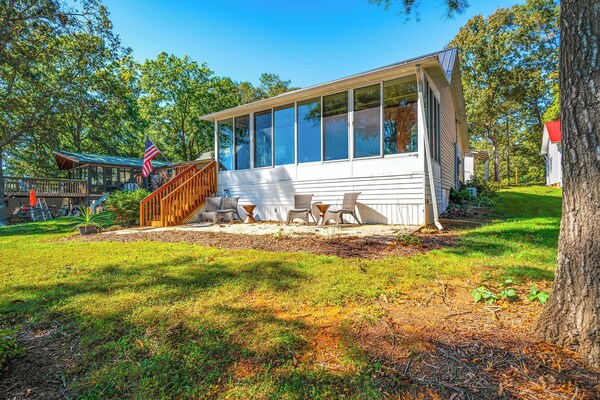 Dock + Views: High Rock Lake Hideaway! - Denton, NC