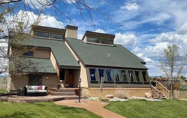 Discover Your Perfect Getaway In This Spacious 3-bedroom Home In Cortez, Co! - Cortez, CO