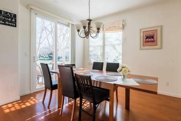 Silicon Valley Executive Home In Santa Clara\n\n - Santa Clara