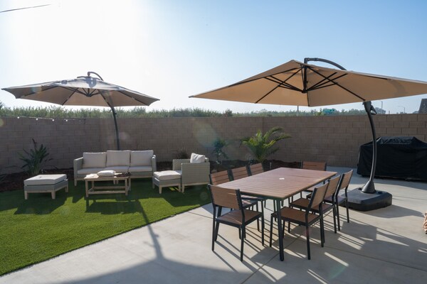 New Spacious 5 Bed 3 Bath Vacation House Near Sequoia /W Tub, Bbq, Ev - Tulare, CA