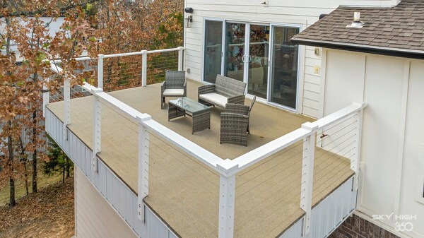 The Perch @ Sequoyah: Pet Friendly & 3 Mi To U Of A - Fayetteville, AR