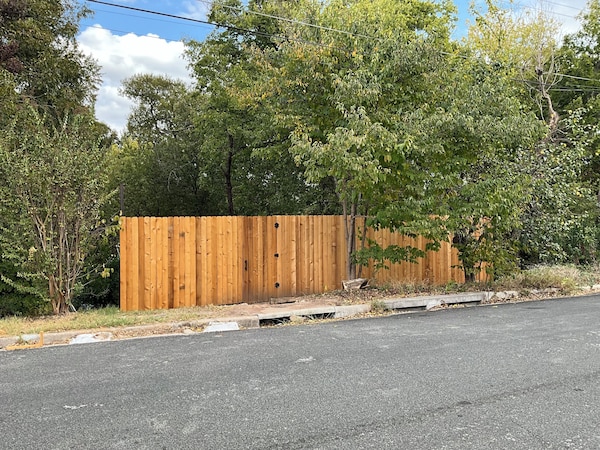 Super Cute Tiny House In A Beautiful Country Setting - Austin, TX