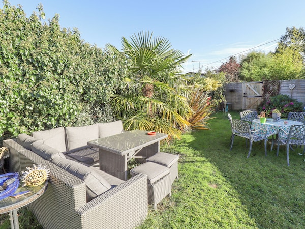 Little Eden By The Sea, Pet Friendly In Humberston, Lincolnshire - Cleethorpes