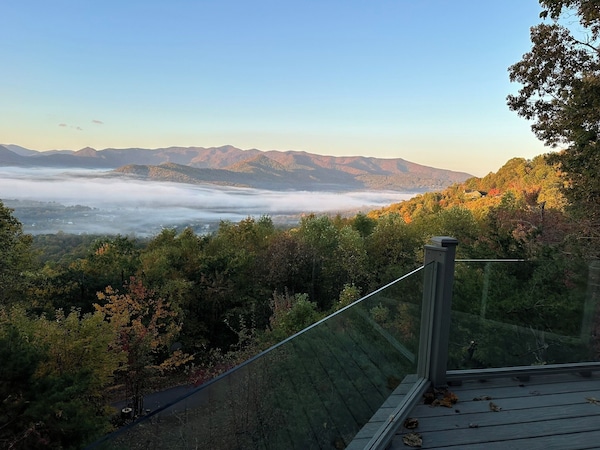 Hot Tub, Unbelievable Mountain, Lake Chatuge View! - Hiawassee, GA