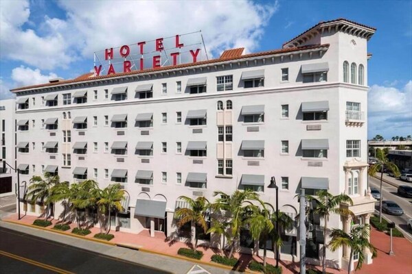 New! Hotel-style Amenities, Nr Downtown, Parks & Beach - Miami, FL