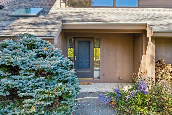 On Golf Course, Fireplace, Views! | Landmark 1c - Woodstock, VT
