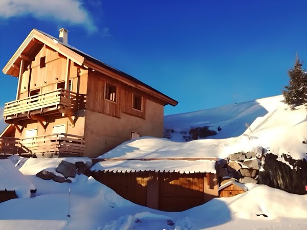 Chalet '4 éToiles La Saulire' With Mountain View, Shared Terrace And Wi-fi - Le Bourg-d'Oisans