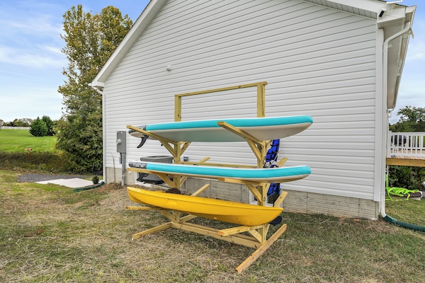 Lake Access W/hot Tub, Game Room,boat Slip, Kayaks & More - Lake Anna, VA