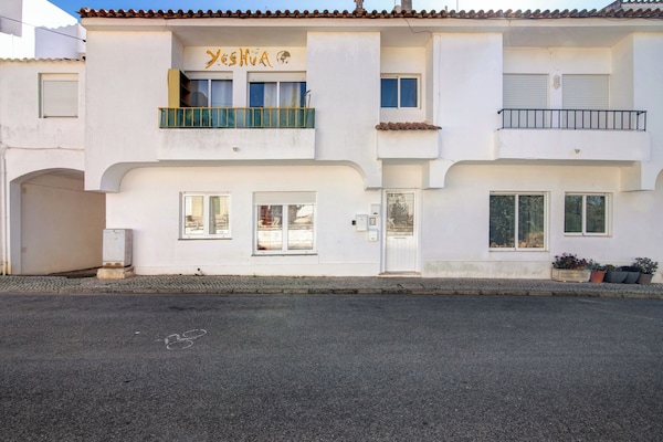 Apartment 'Apartamento Brisas Do Mar' With Sea View And Wi-fi - Armação de Pêra